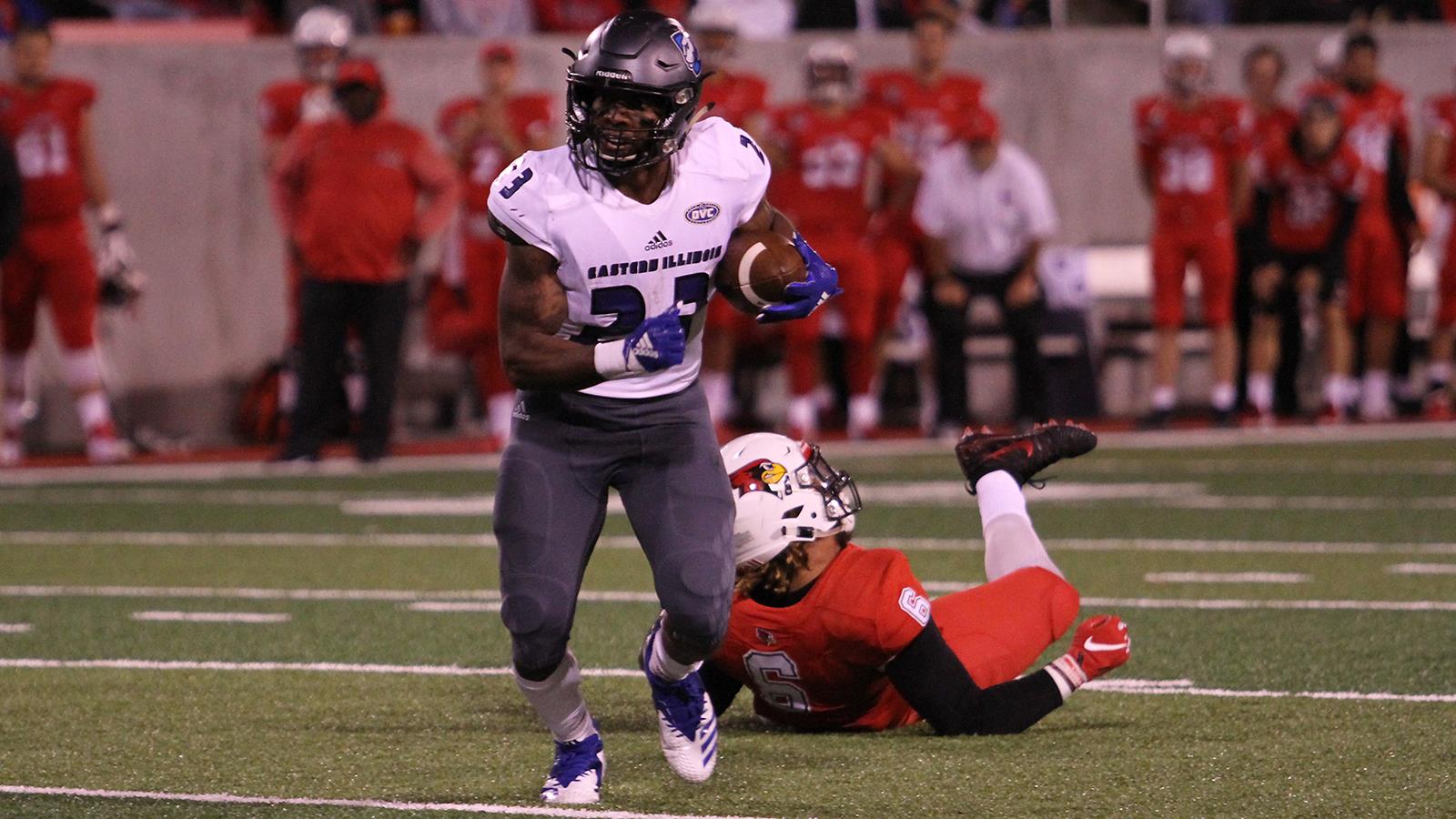 @APSUFBFamily it is time for @AustinPeayFB to climb aboard the Dameron ...