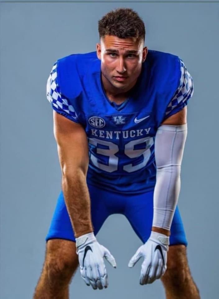 @AGLOADING26 (Austin Gough, Owensboro Senior, UK) hits the mark for ...